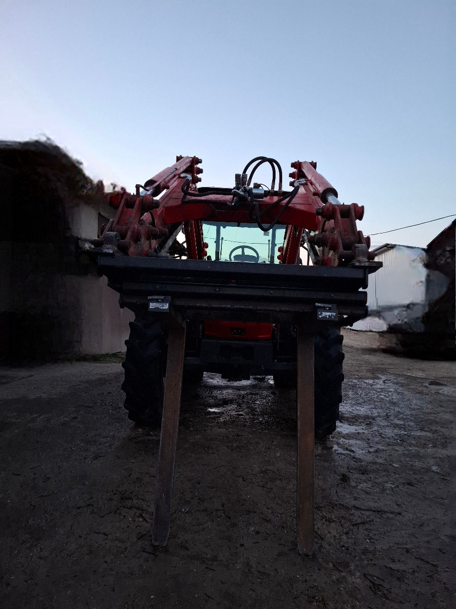 Tractor ArmaTrac 1054 e+