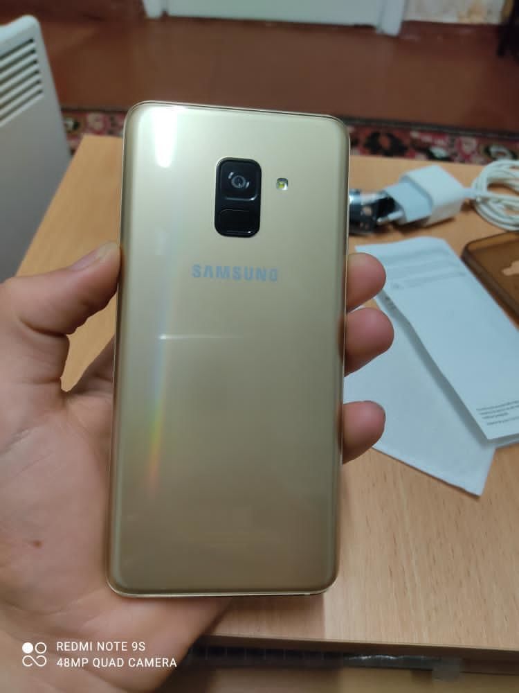 Samsung A8