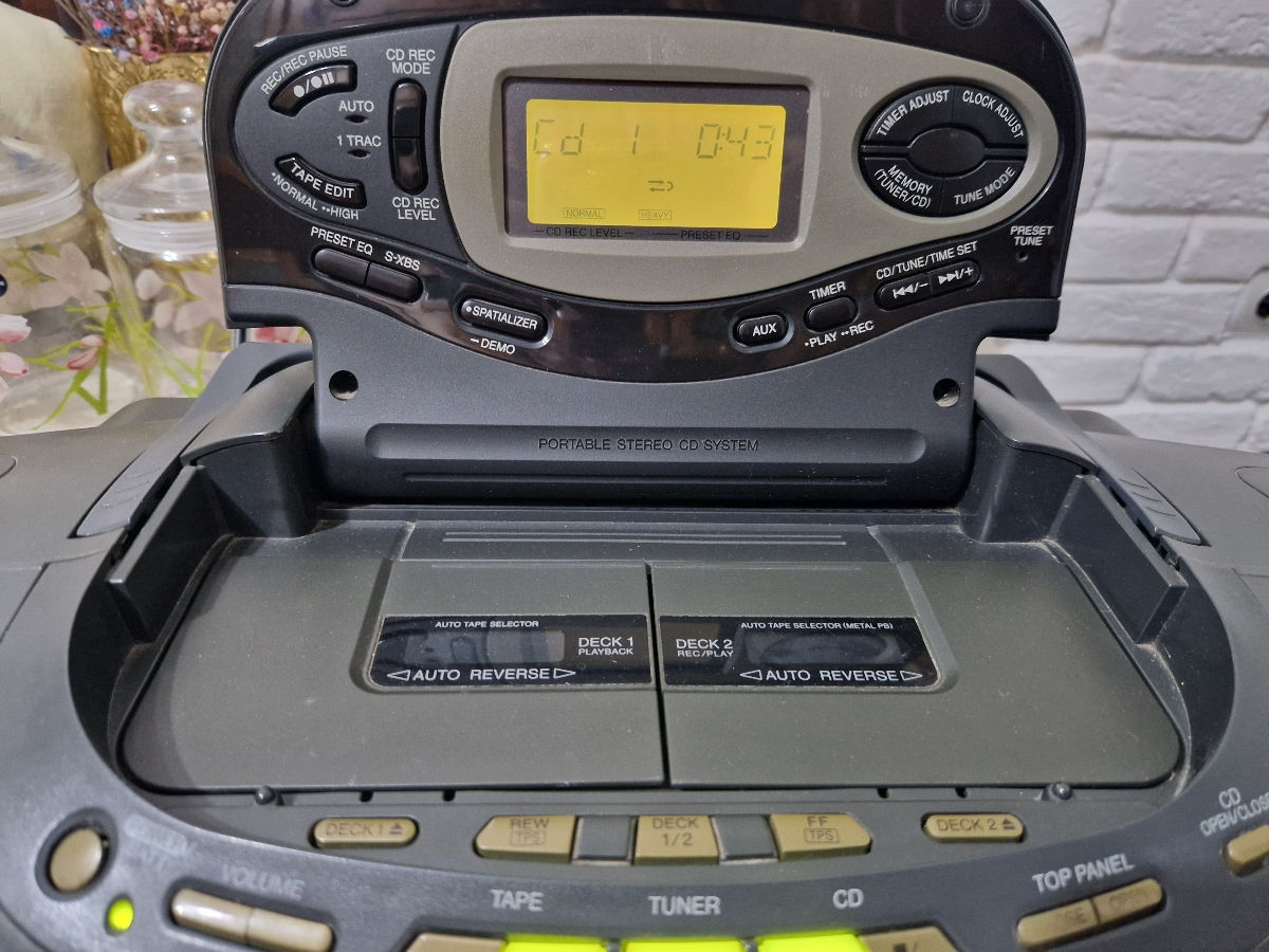 De vânzare magnetola Panasonic rx -ed 90