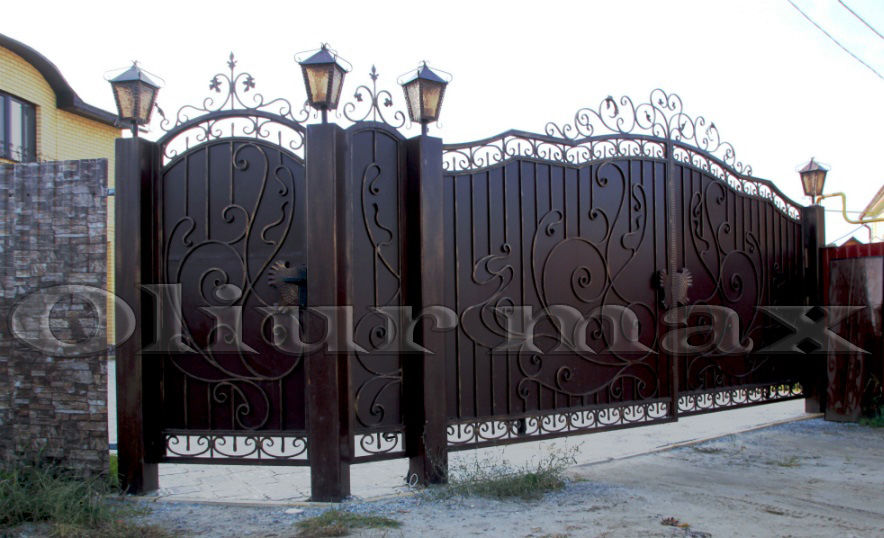 Porți, garduri, balustrade, copertine, gratii, uși metalice, alte ...