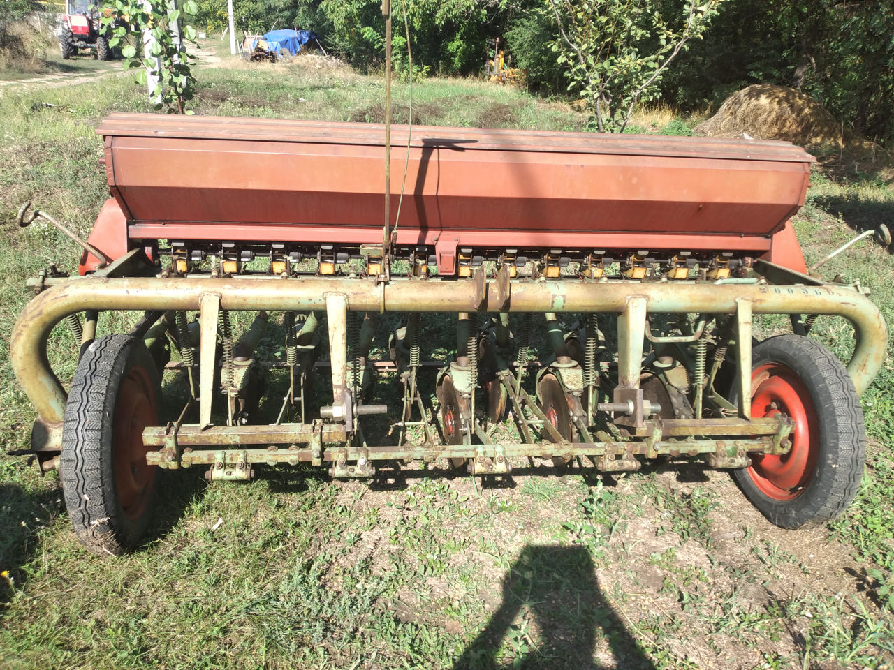 Semănătoare de grîu,lucerna,orz etc. Nodet