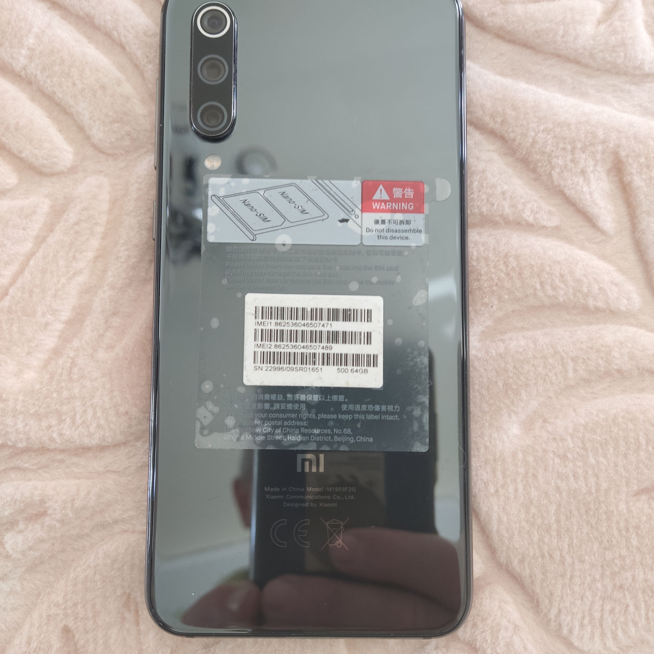 Vînd smartphone xiaomi Mi 9SE 64gb în stare perfecta la preț de 2500 lei