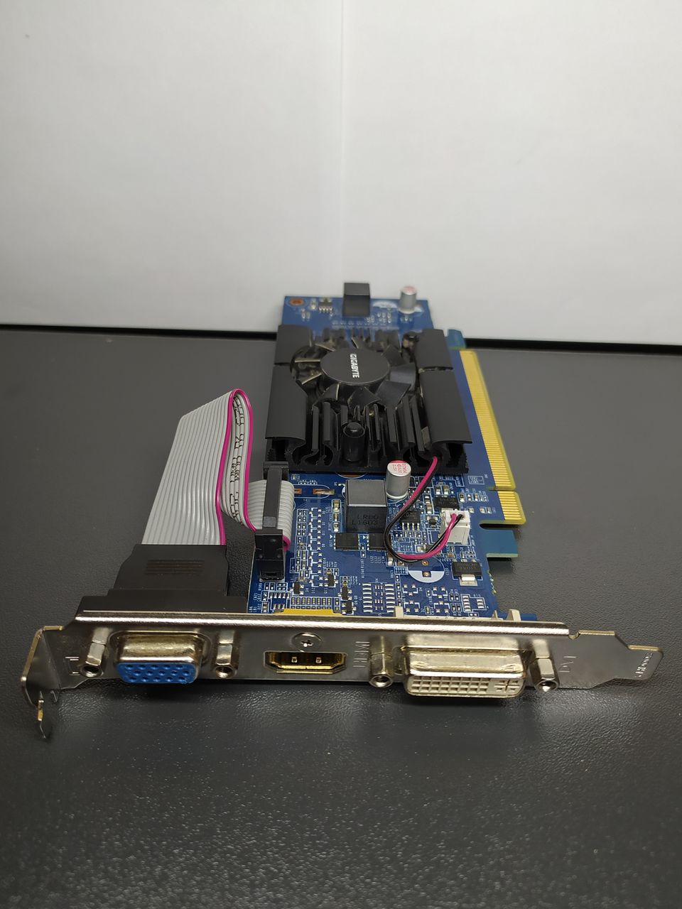 Gigabyte GV-N210D3-1GI rev. 6.0