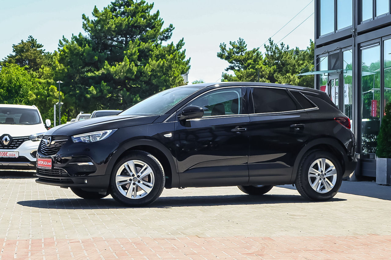 Opel Grandland X 2021 г. с пробегом 82700 км, Дизель, 15850