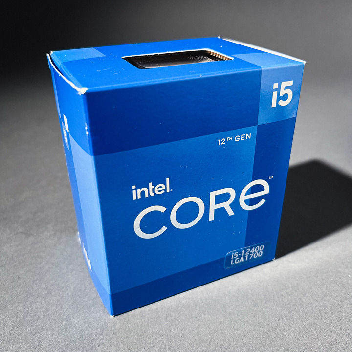 i5-12400 BOX w/ Intel UHD 730 Graphics - nou / новый / new