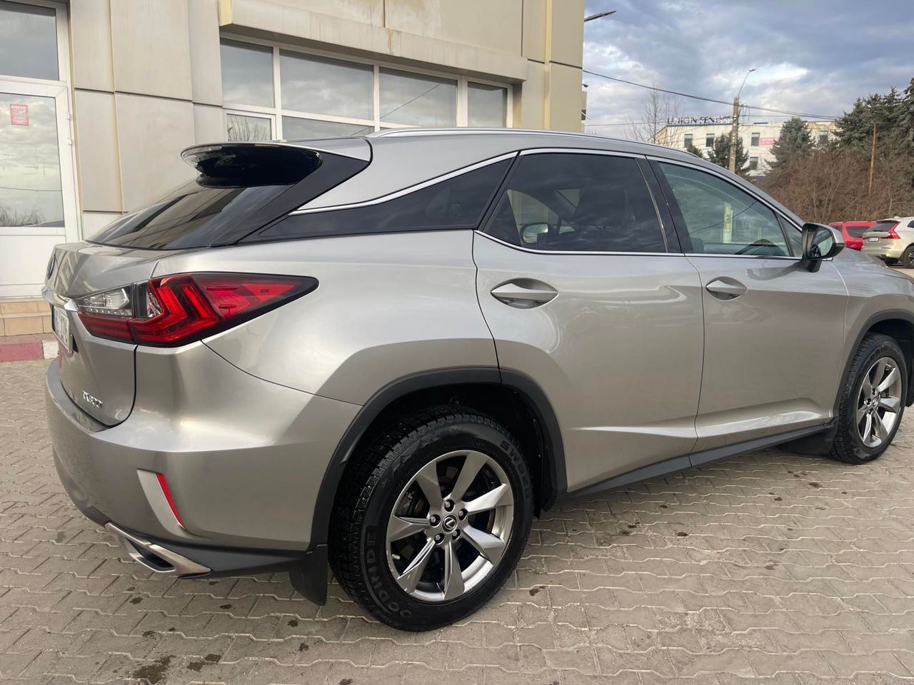 Lexus RX Series an. 2018 cu rulaj 144900 km, Benzină, 29000