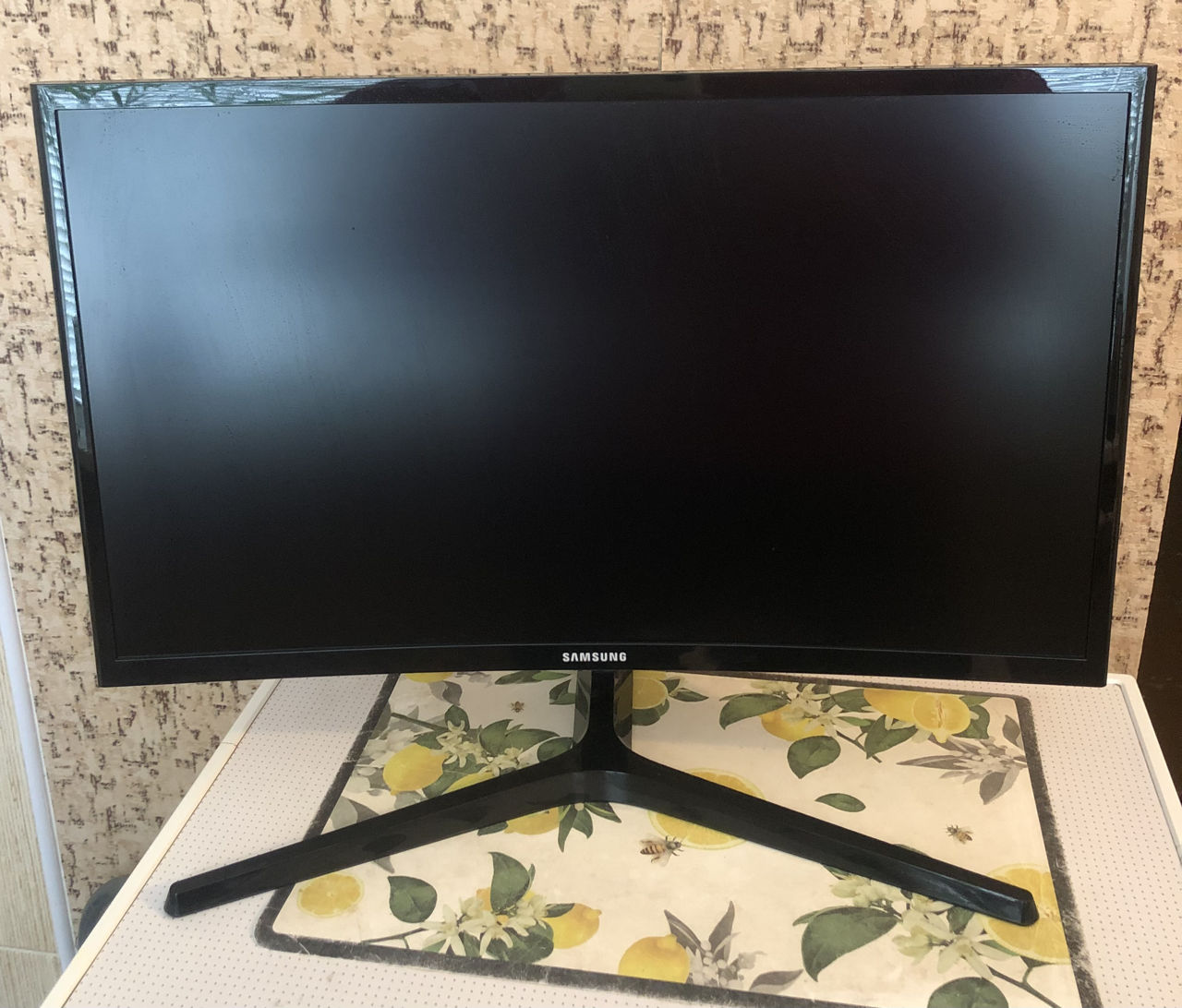 Монитор Samsung 24' 144hz 1920x1080 (изогнутый) 185$
