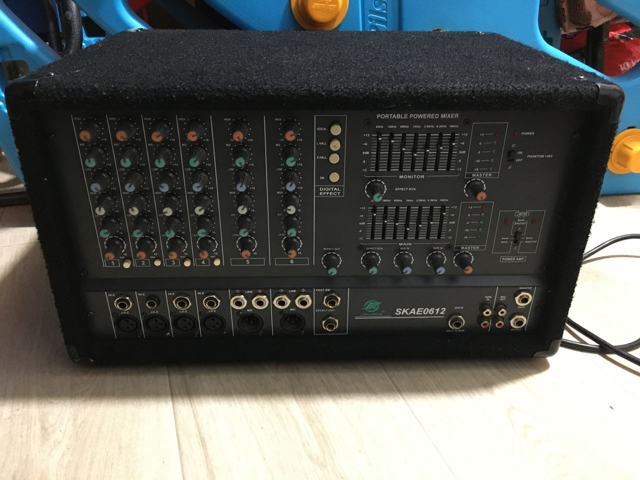 Boxe cu mixer amplificator 7000 lei