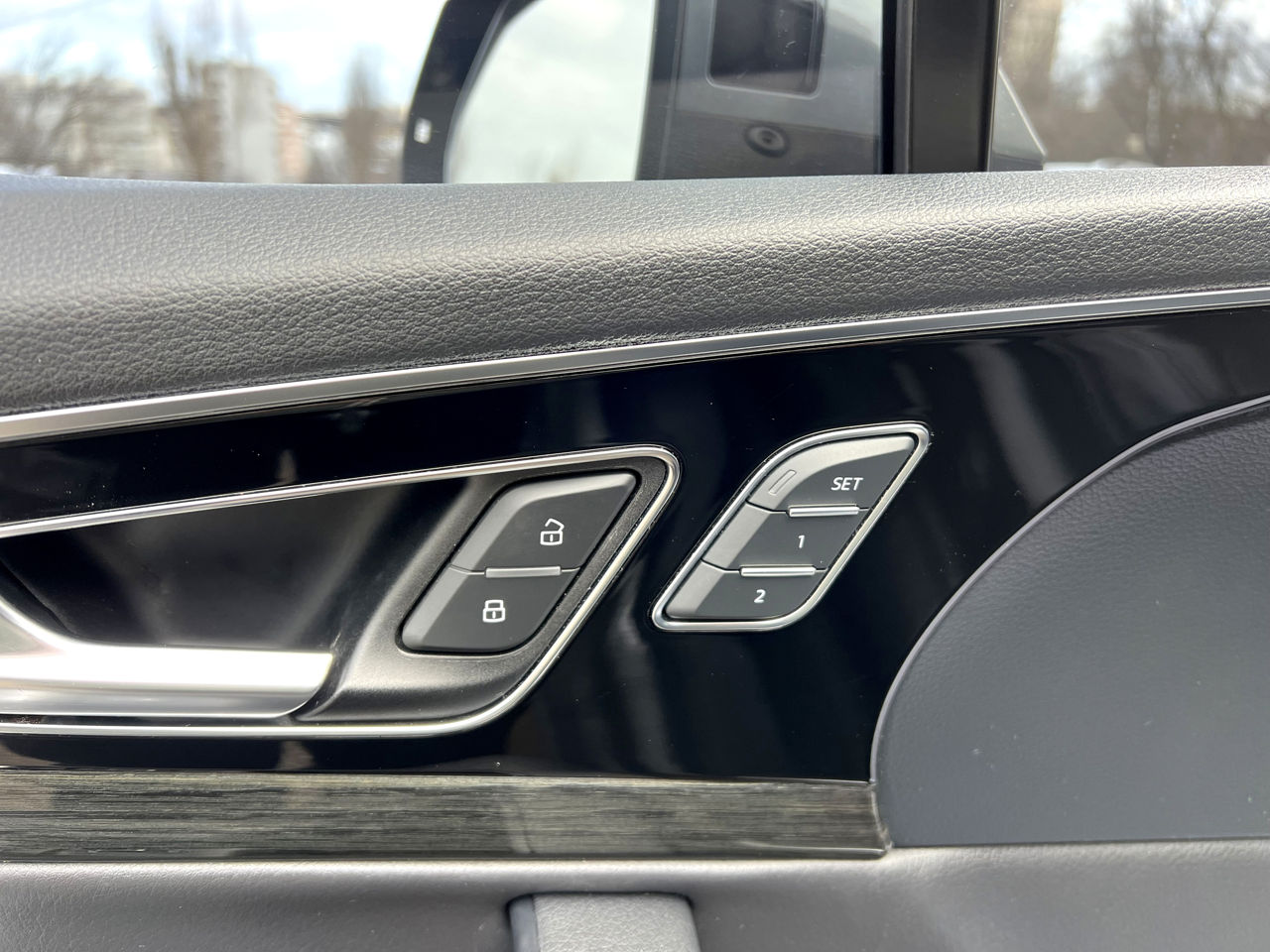 Audi Q7 an. 2017 cu rulaj 171000 mi, Benzină, 20999