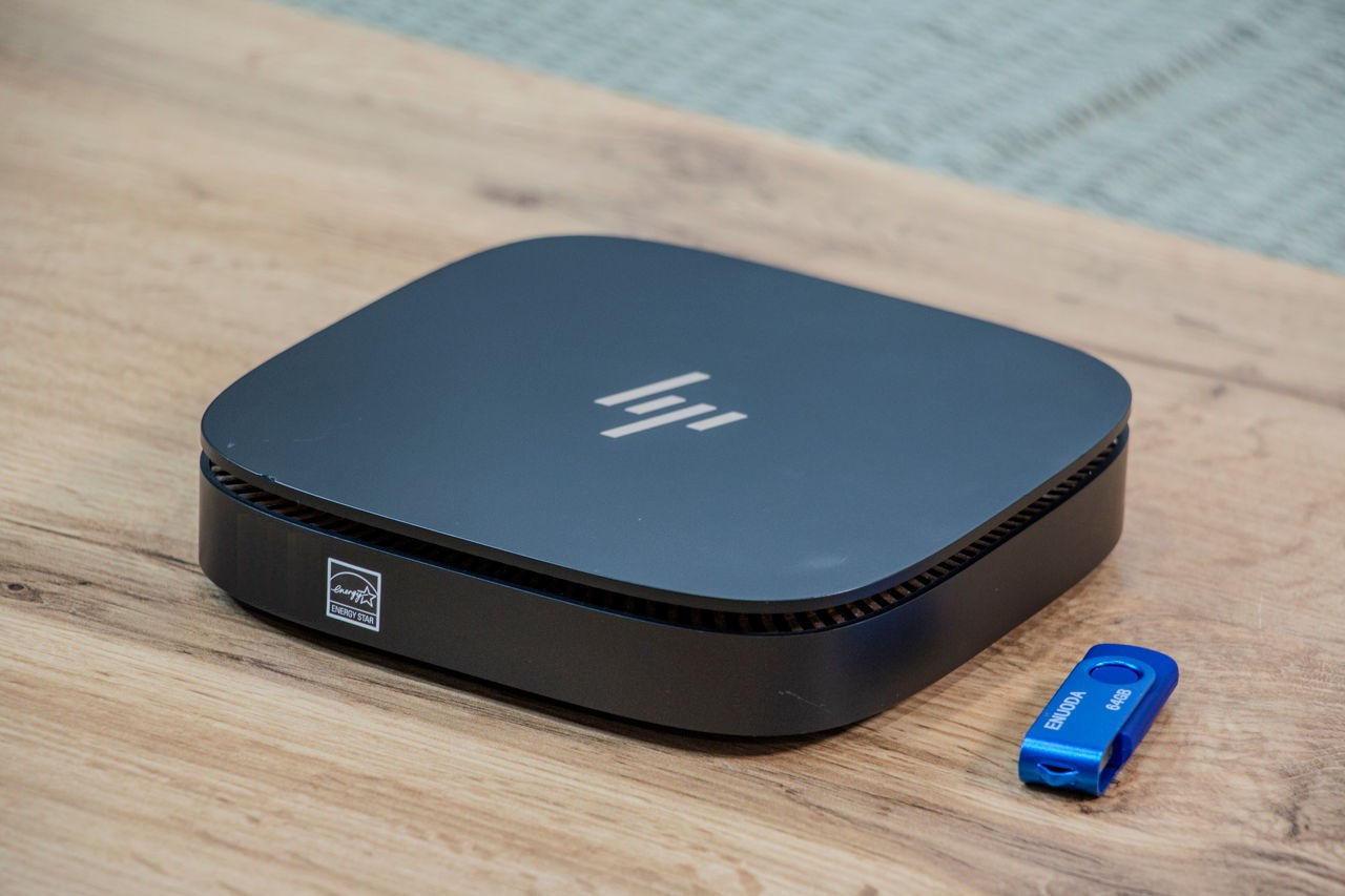 Hp Elite Slice G2 - Core I5 7500T, 16Gb Ram, 256Gb SSD, WiFi