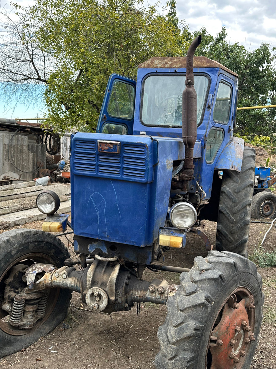 Продоеться трактор