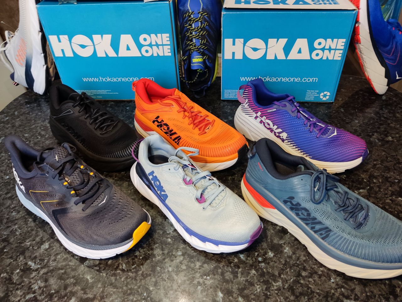 Профессиональные беговые кроссовки Hoka One One