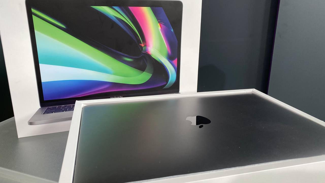 MacBook Pro (13-inch, M1, 2022)