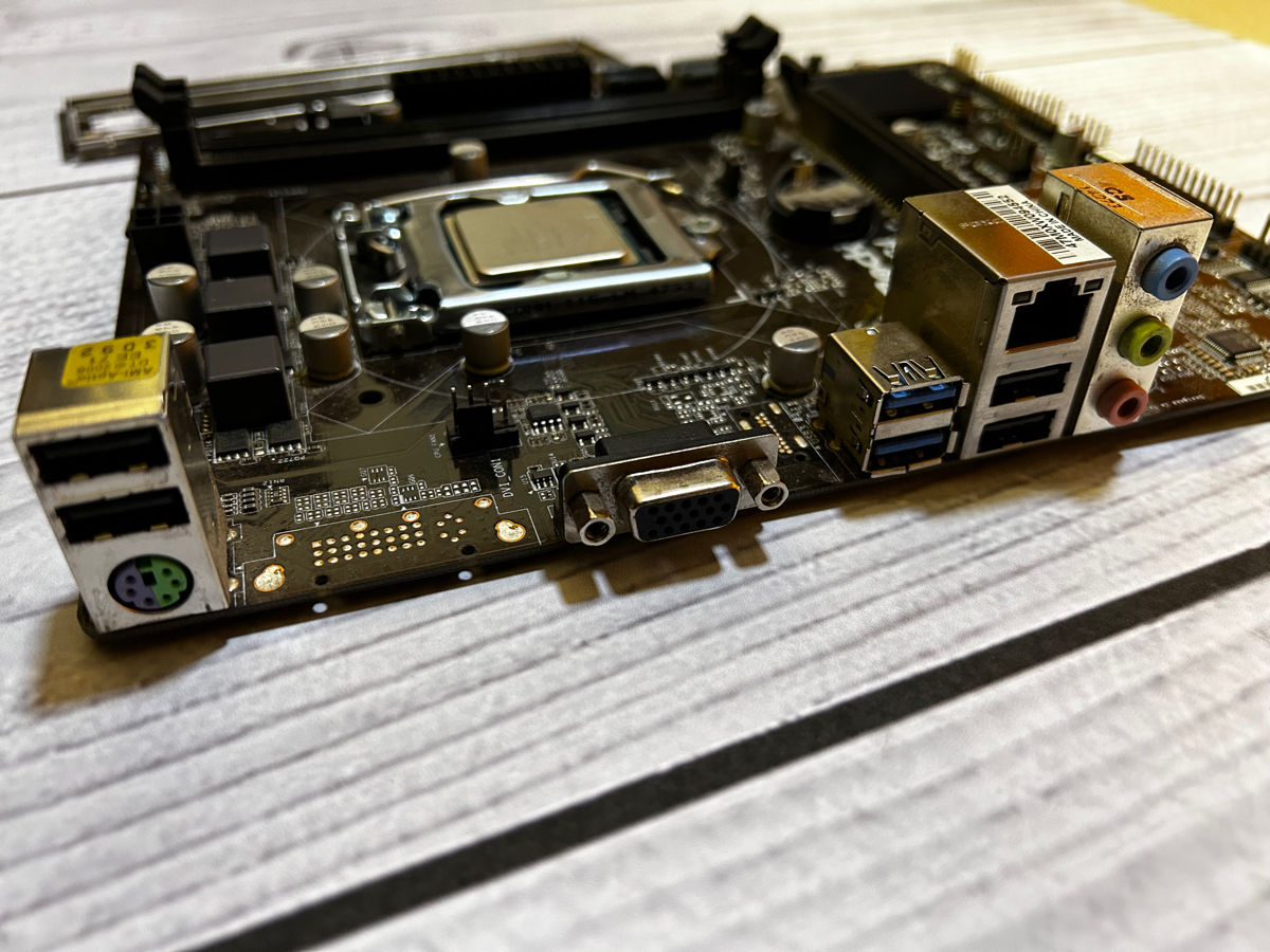 Asrock H81M-VG4 + i7-4770