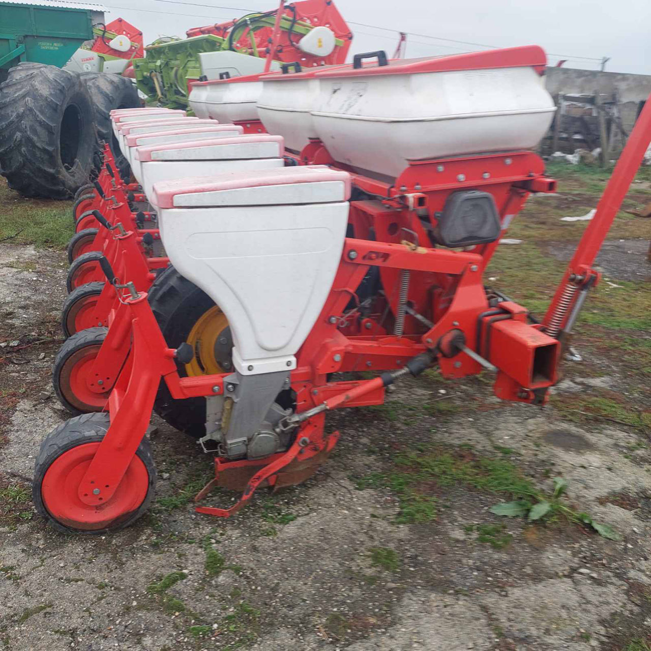 Semănătoare Agromaster.