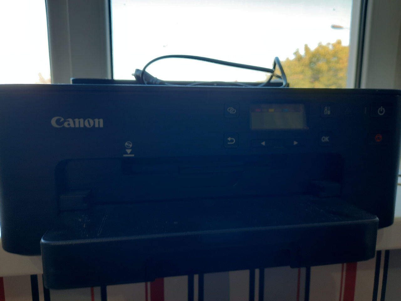 Vind imprimanta color Canon cu cartușe