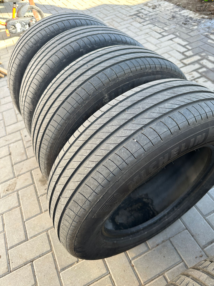 Michelin primacy4 215/65/R17