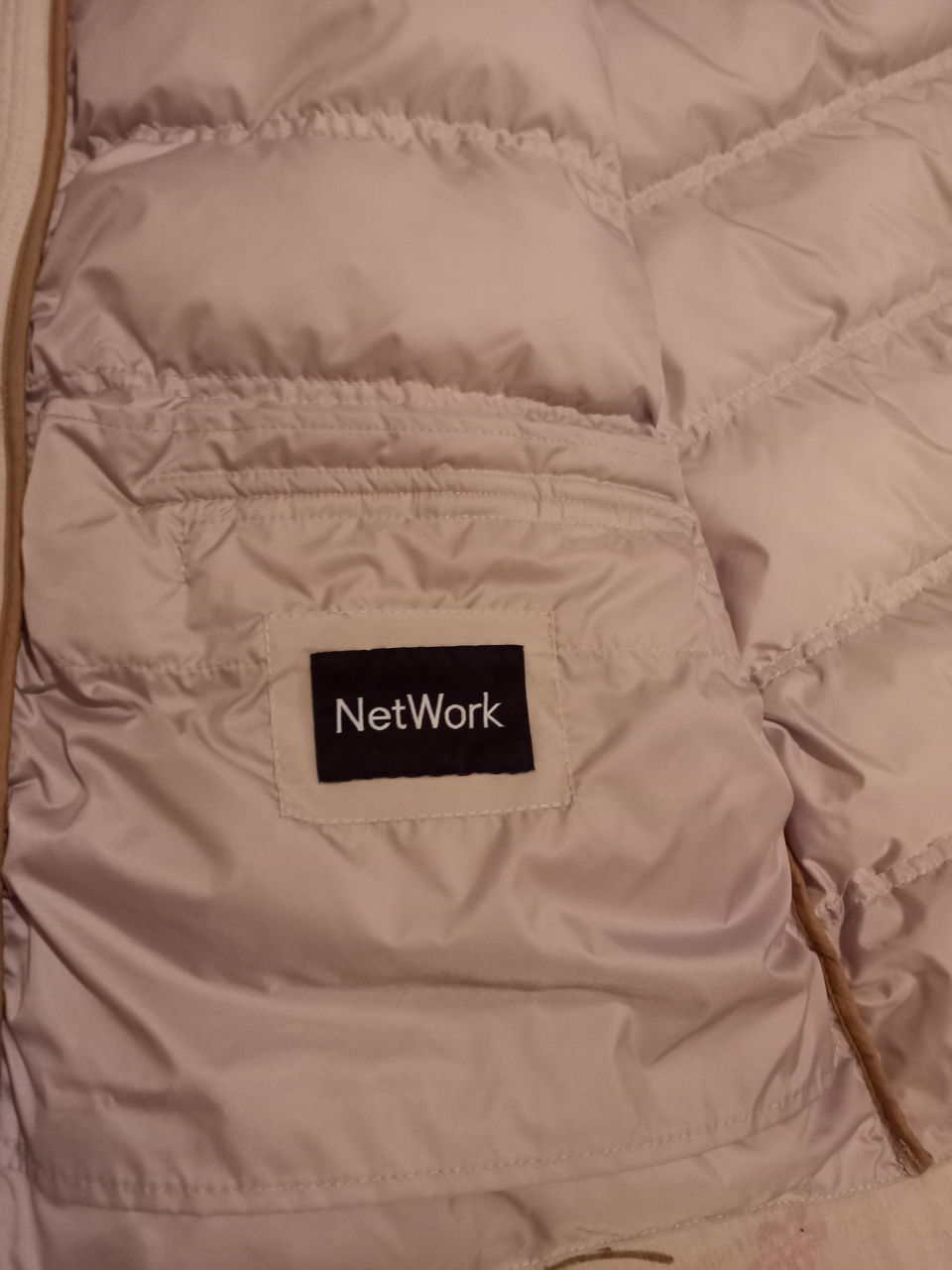 jacheta alba de buna calitate