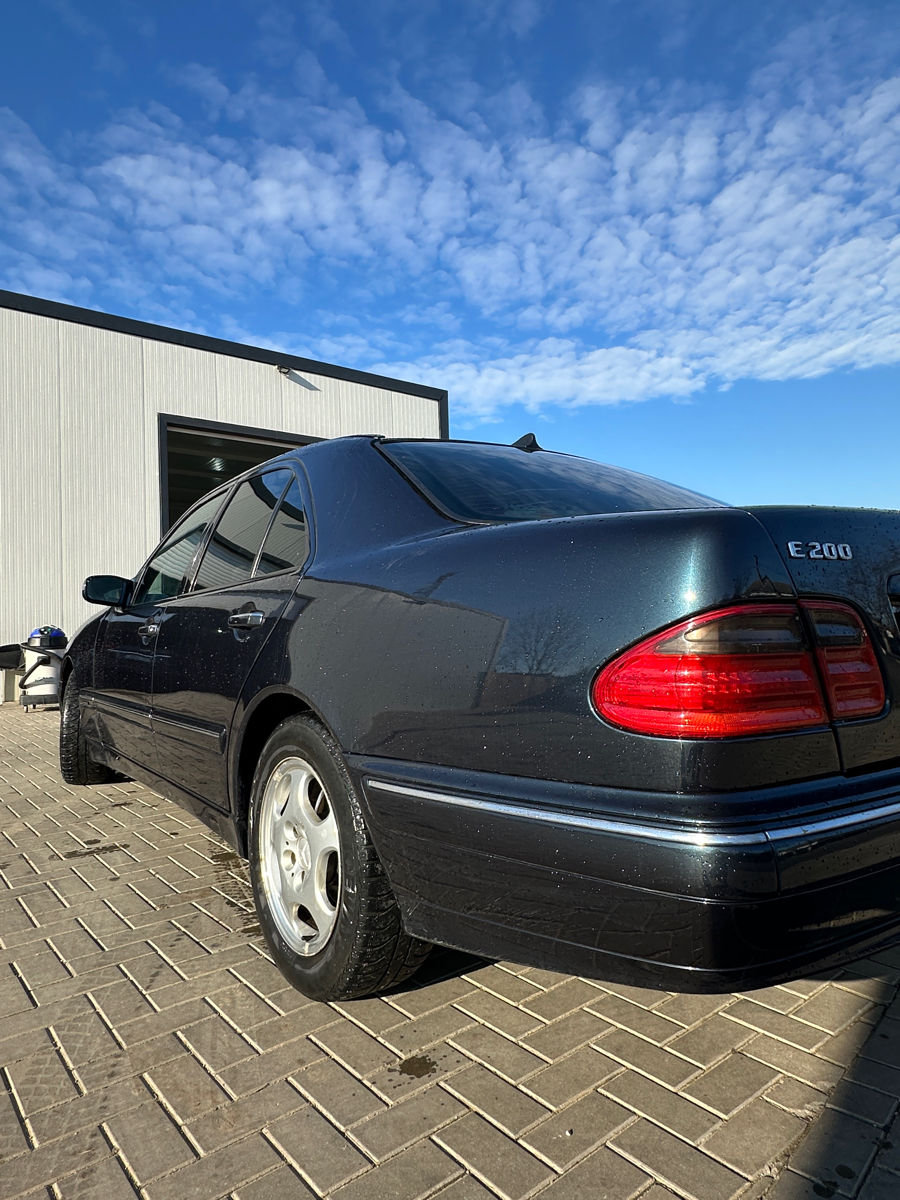 Mercedes E-Class 2001 г. с пробегом 360000 км, Газ / Бензин (пропан ...