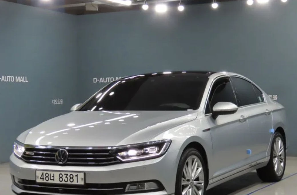 Volkswagen Passat 2018 г. с пробегом 70000 км, Дизель, 21099