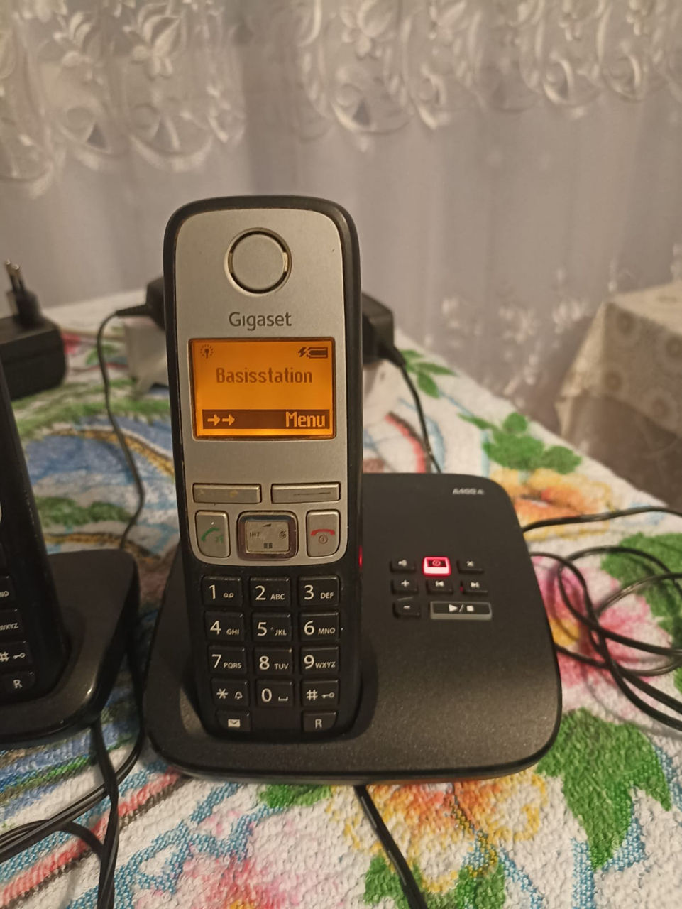 2 modele de telefoane