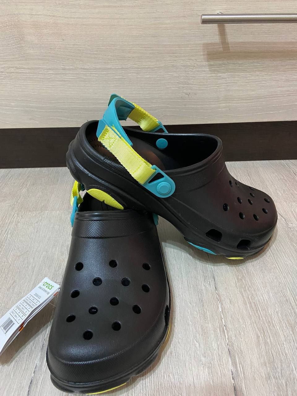 Кроксы.