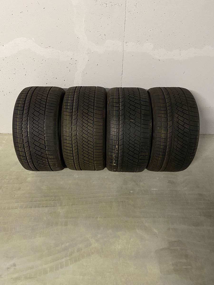295/35 R19 Continental ContiWinterContact TS830 P