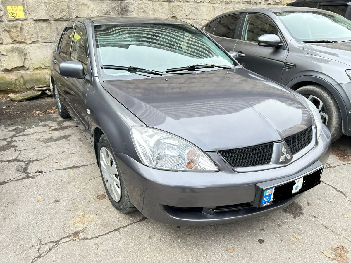 Mitsubishi Lancer an. 2008 cu rulaj 200000 km, Benzină, 5000