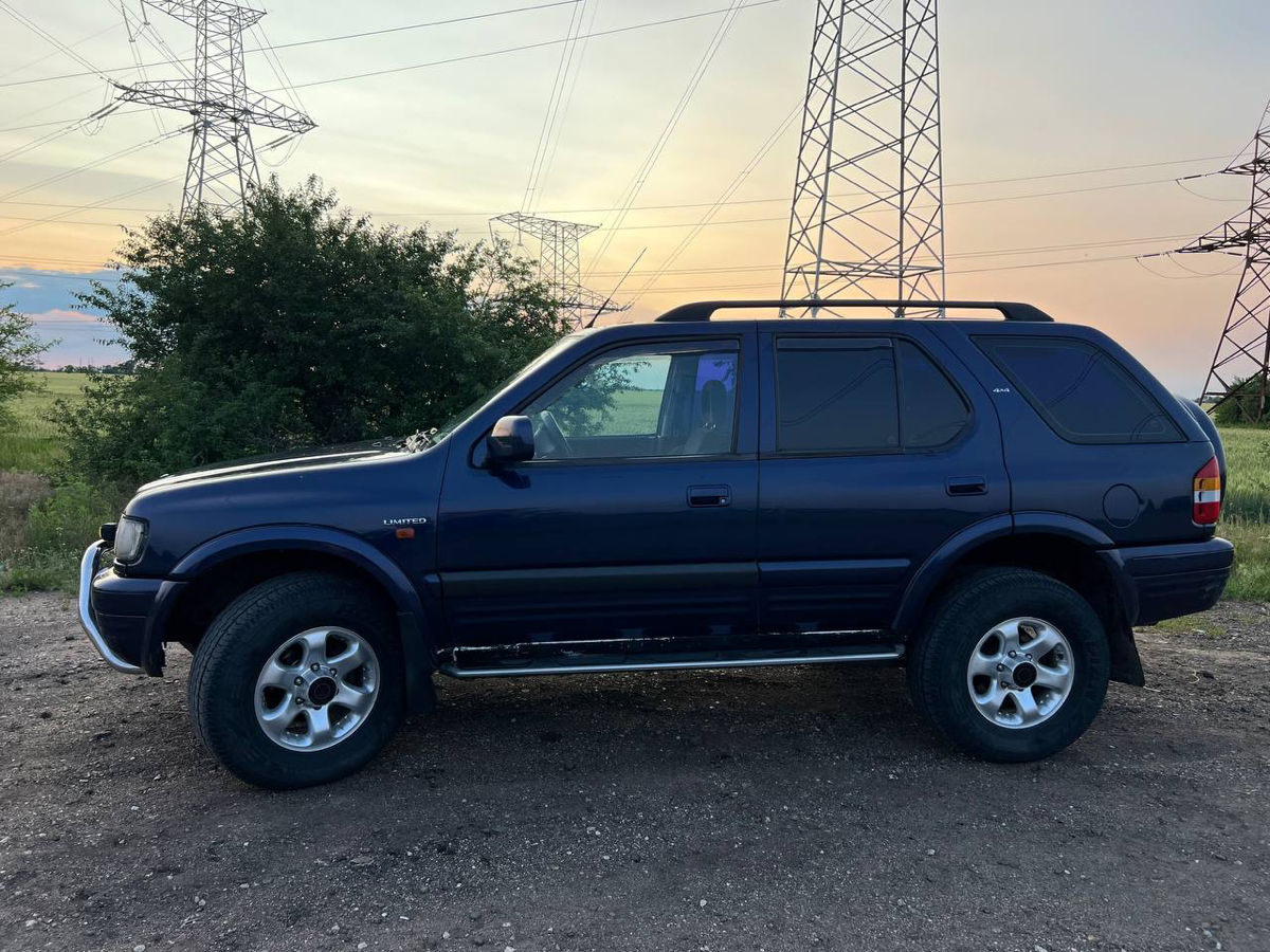 Opel Frontera an. 1999 cu rulaj 333333 km, Gaz / Benzină (metan), 3000