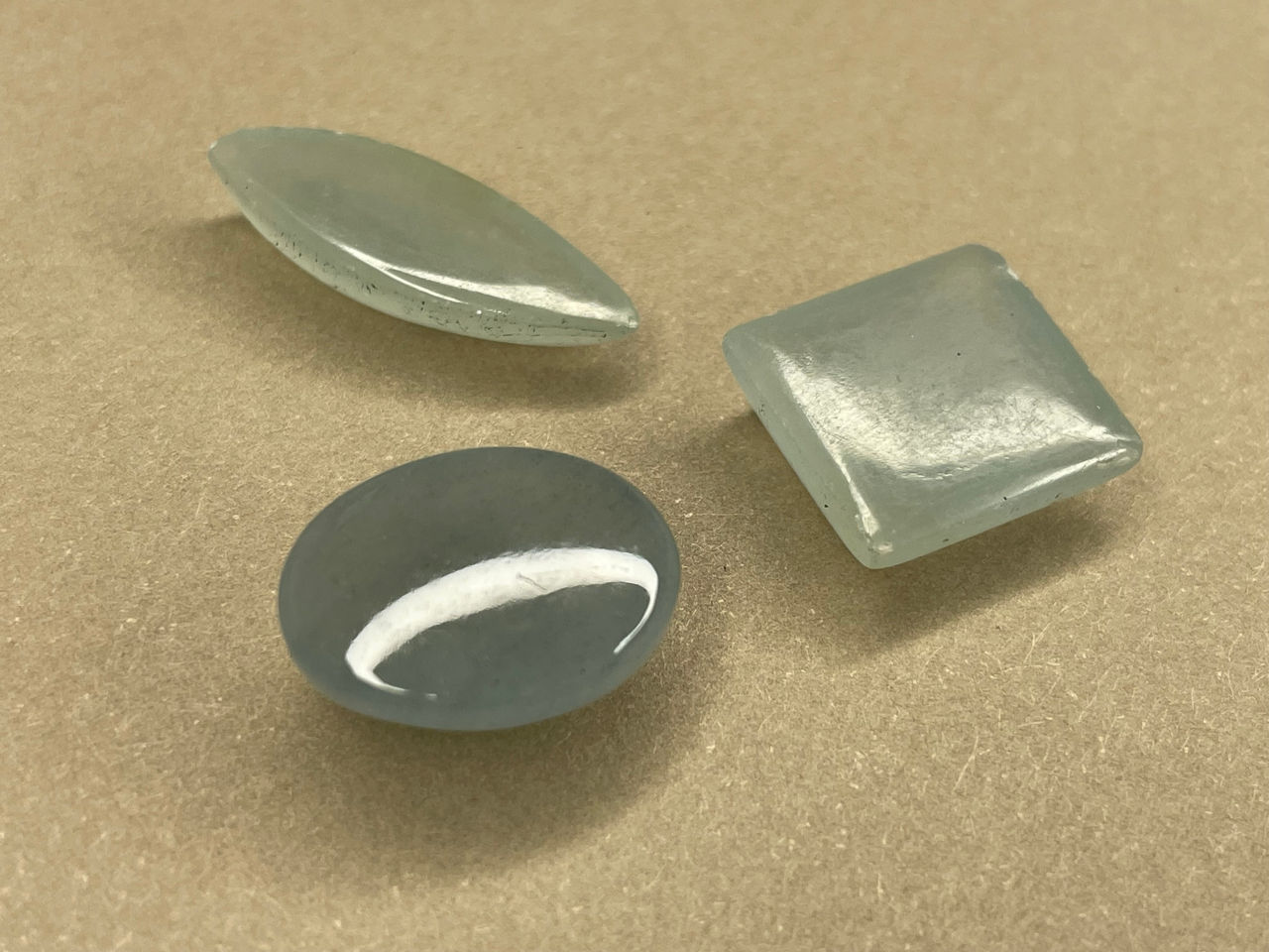 Lot de acvamarine turcoaz naturale de diferite forme 39,4 carate.