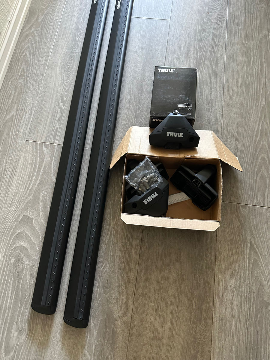 Thule WingBar EVO >> Toyota Prius+/Toyota Prius V 2012>>2021