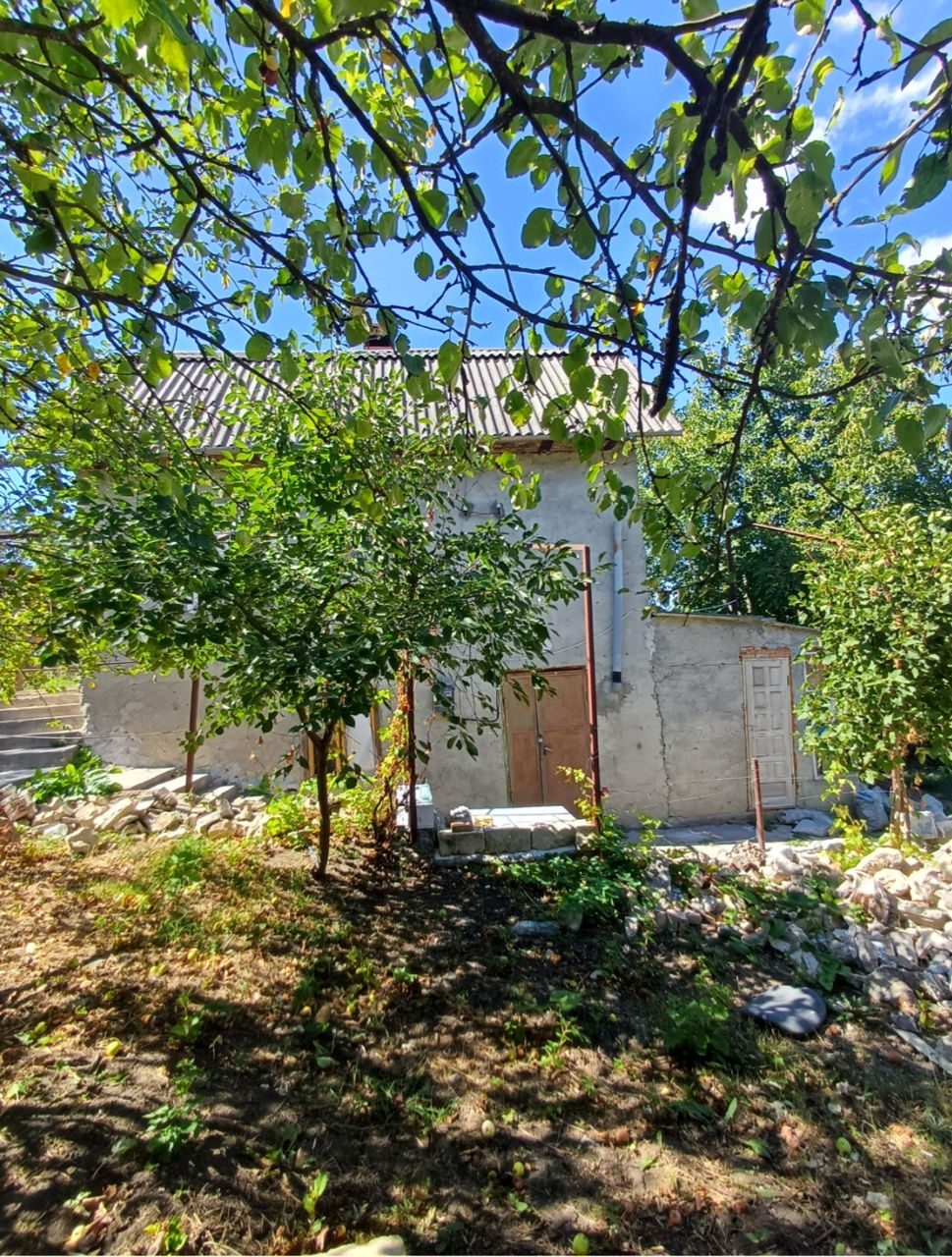 Se vinde Villa, Casă