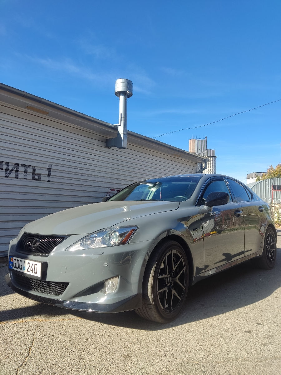 Lexus IS Series