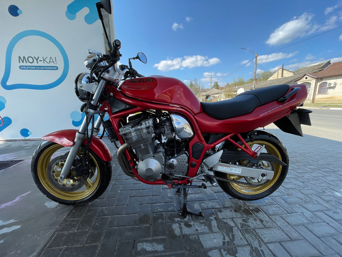 Suzuki GSF 600