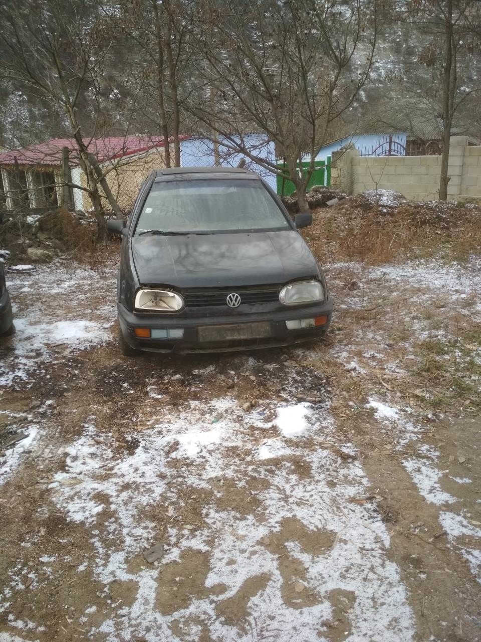 2 masini la pretu de 1500 una cu numere md alta cu numere straine