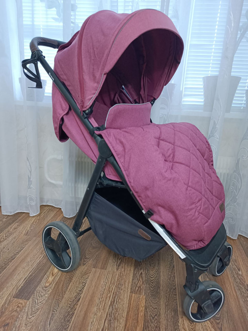 Прогулочная коляска Carrello Bravo