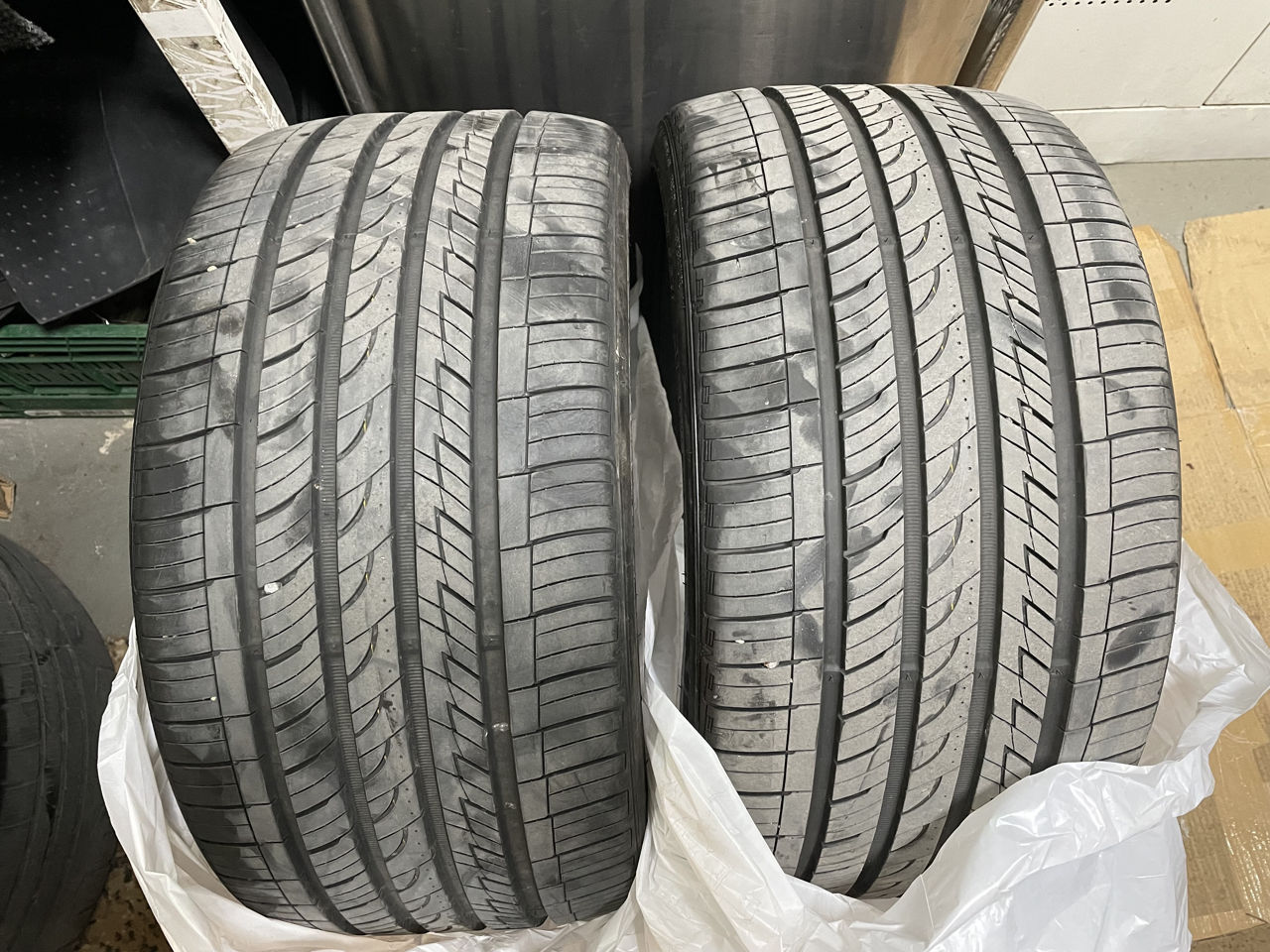 275/30/R19 anu 2019 2buc 150€