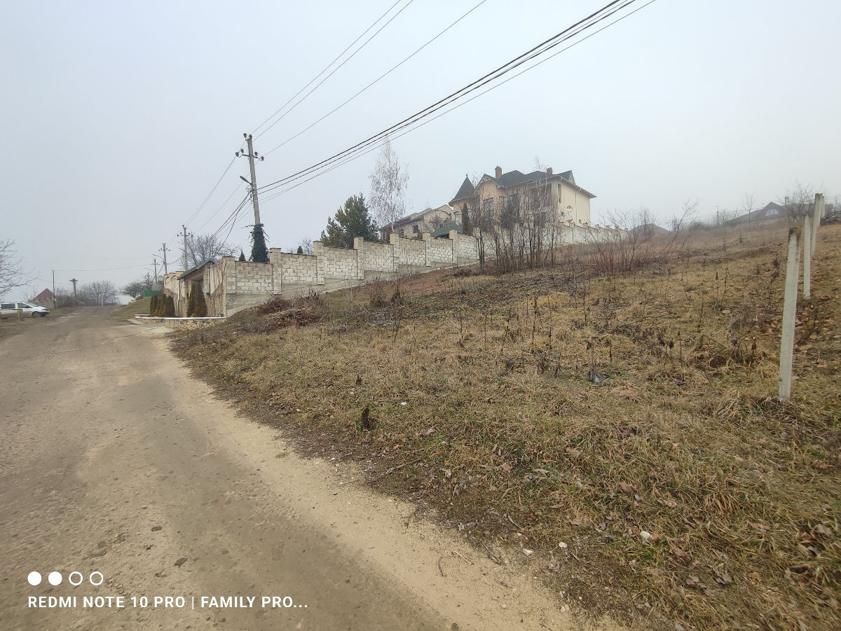 Spre vinzare teren pentru constructie