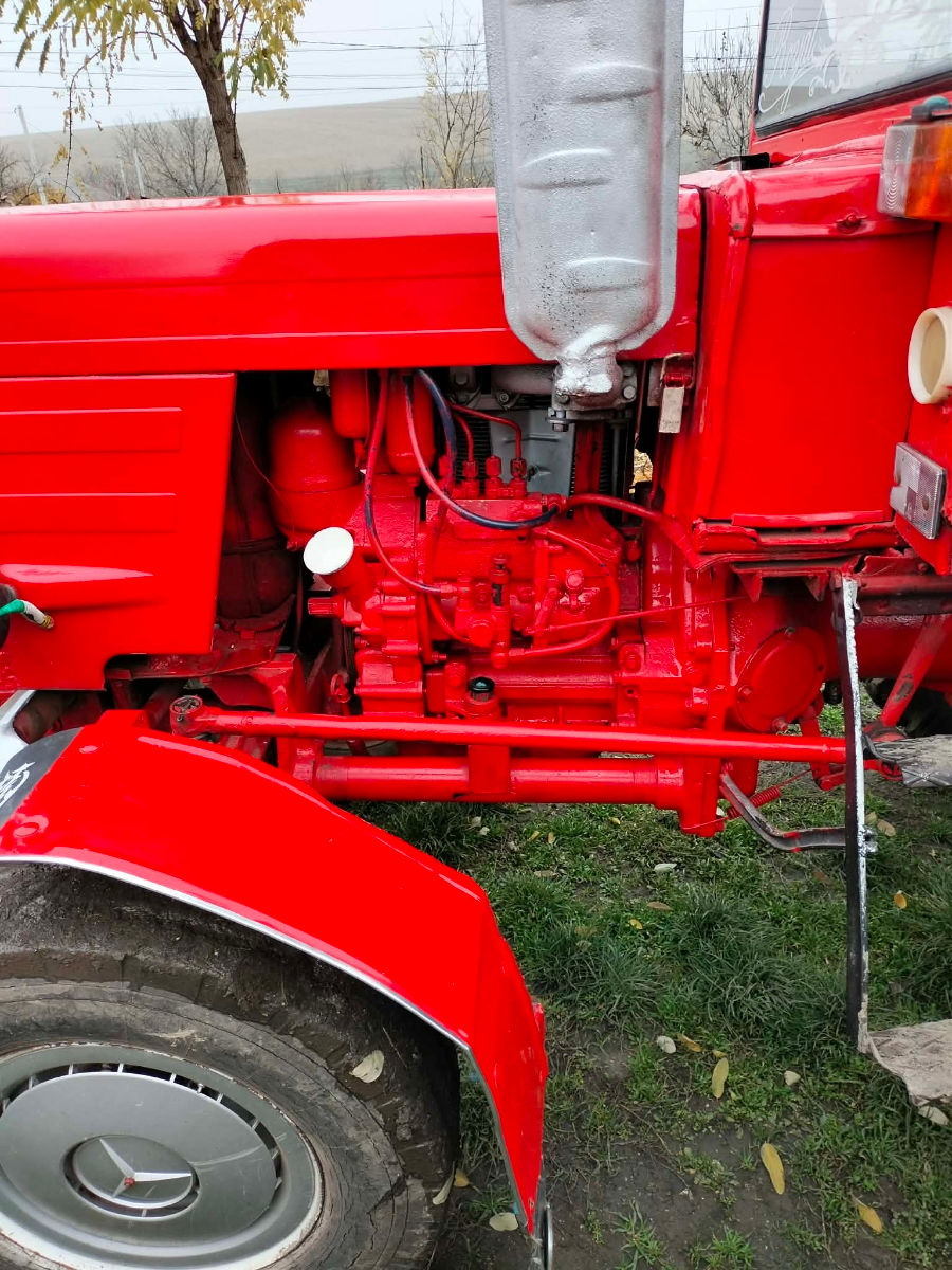 Se vinde T-25 în stare ideală