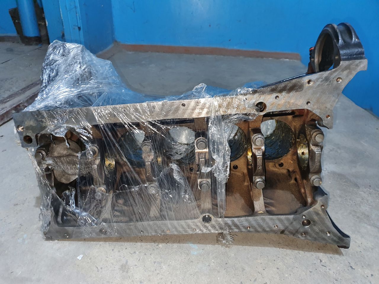 Motor Mercedes 2,9TDI desfacut.