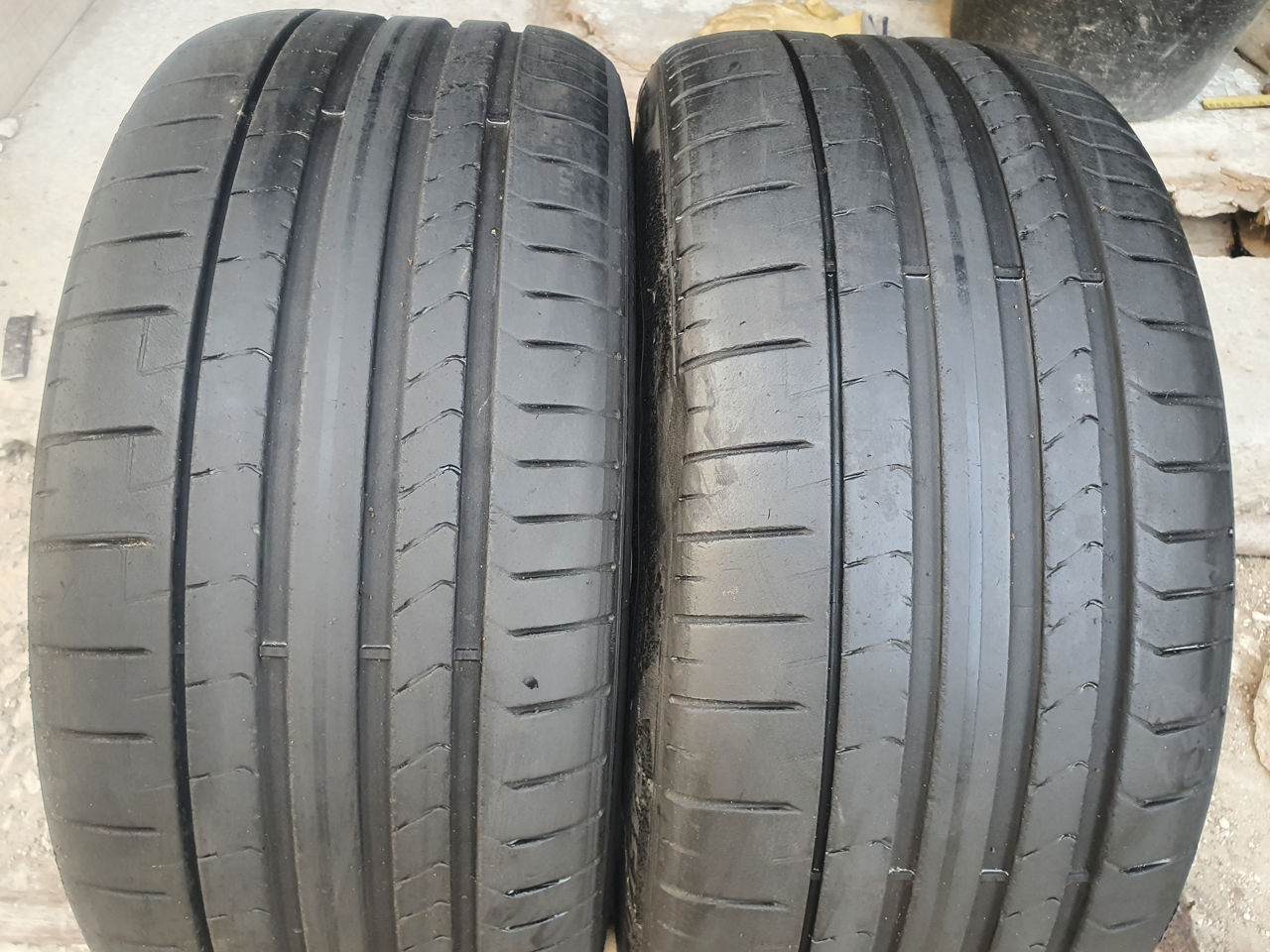 245/40/ R18- Pirelli.