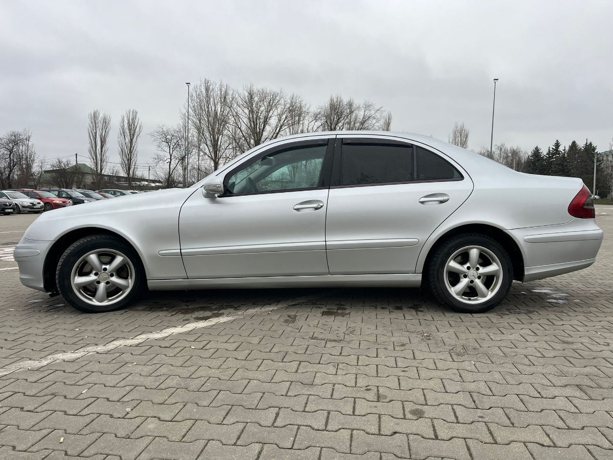Mercedes E-Class 2007 г. с пробегом 302000 км, Дизель, 3750