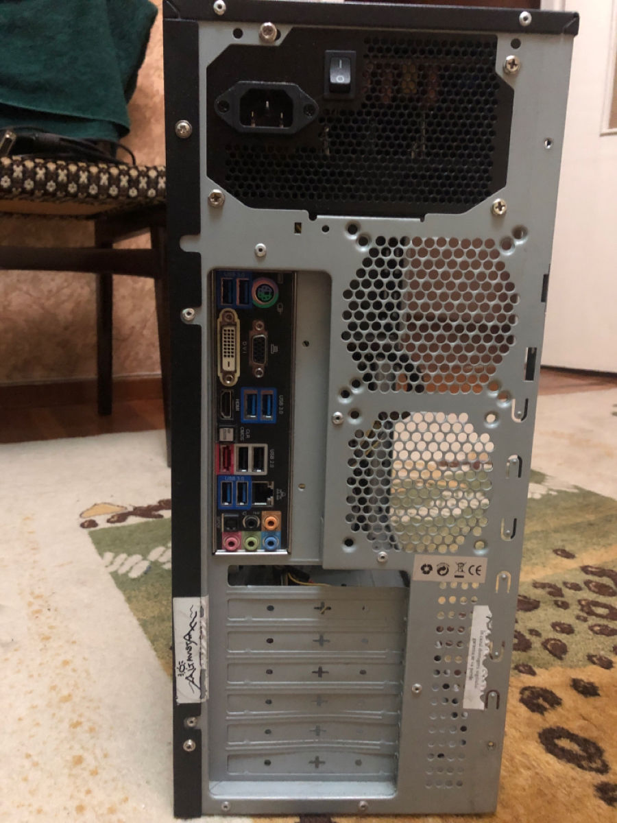 Calculator cu procesor AMD A10-6800K, 8GB RAM, 120GB SSD