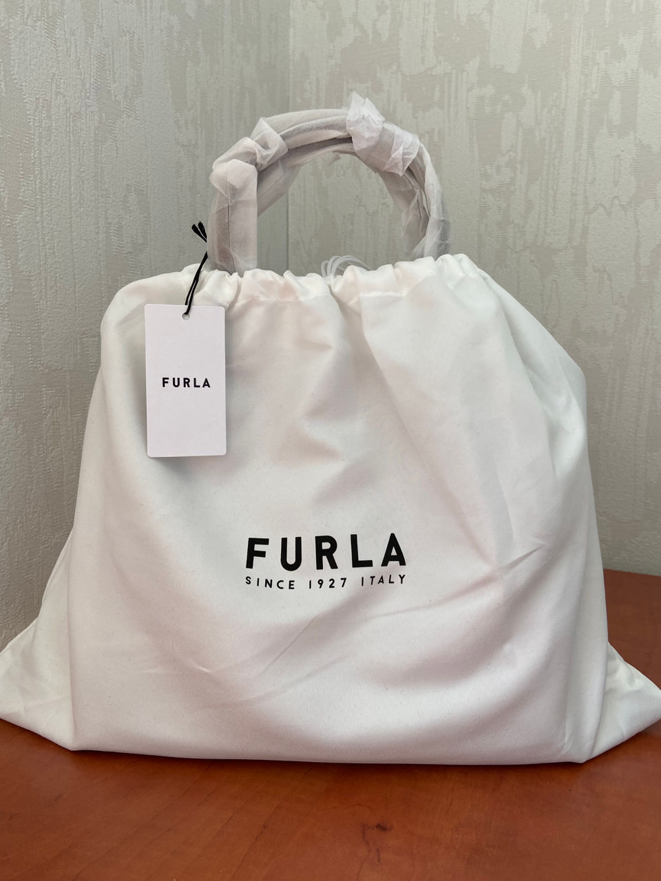 Geanta din piele naturala Furla