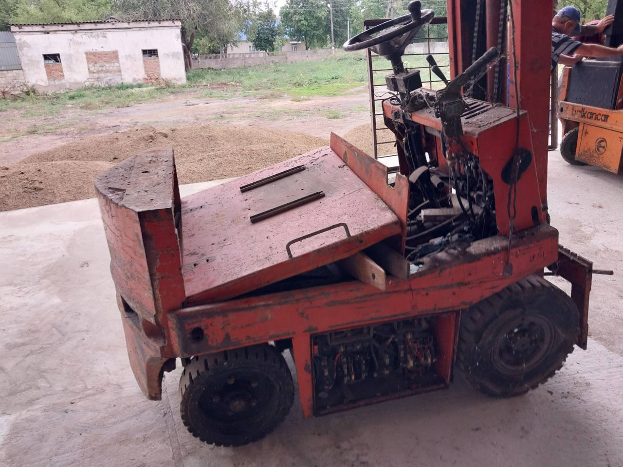 Продажа электрокаров balkancar, Stivuitor