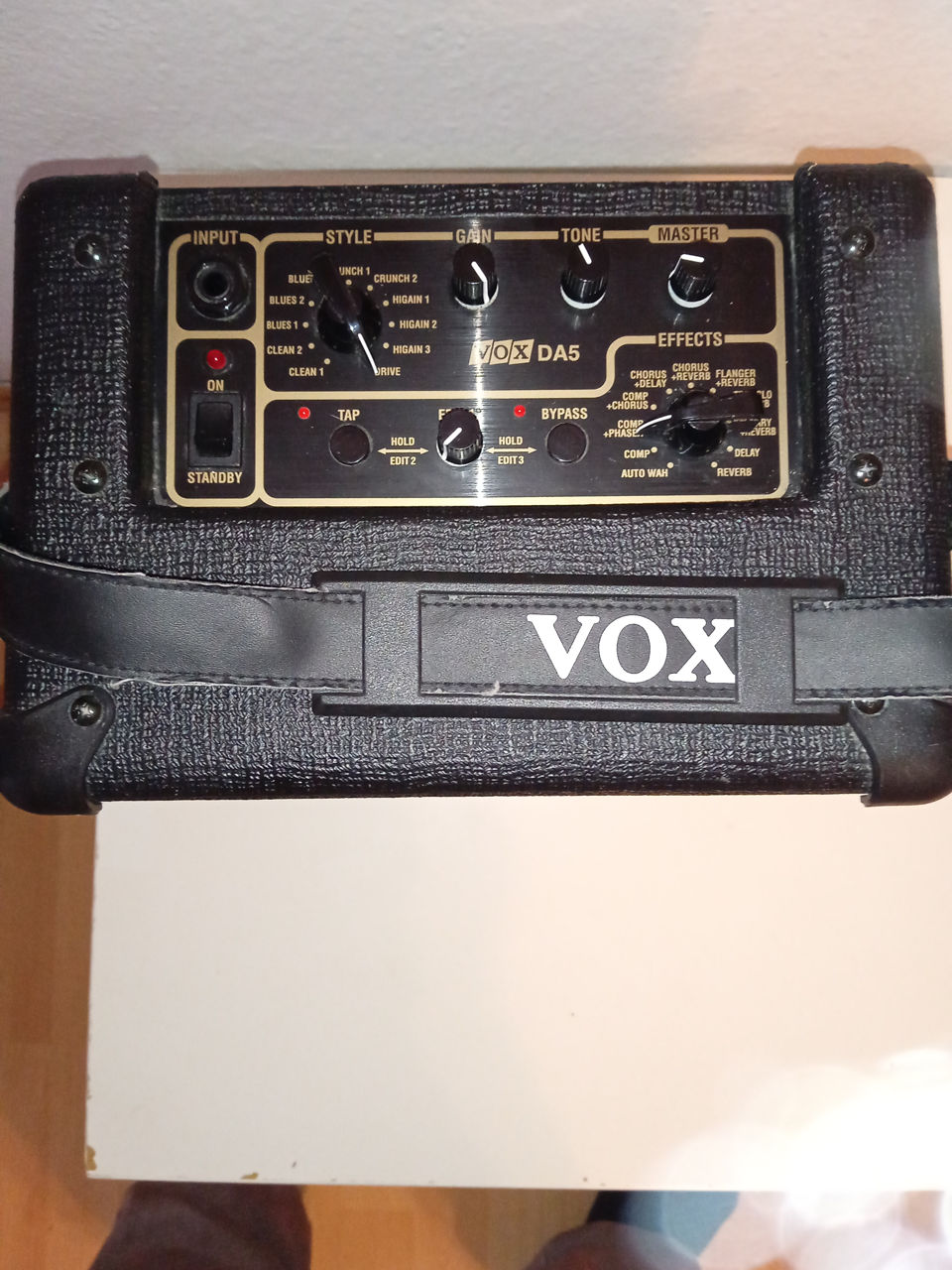 Комбик гитарный"VOX"Street