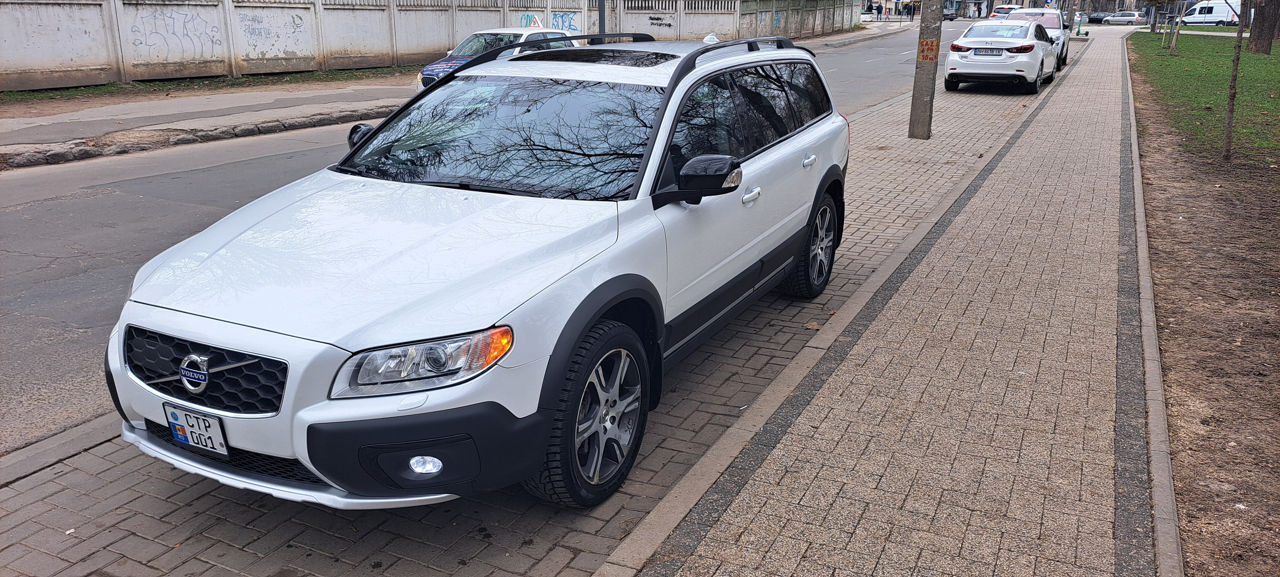 Volvo XC70 an. 2016 cu rulaj 156500 km, Benzină, 16900