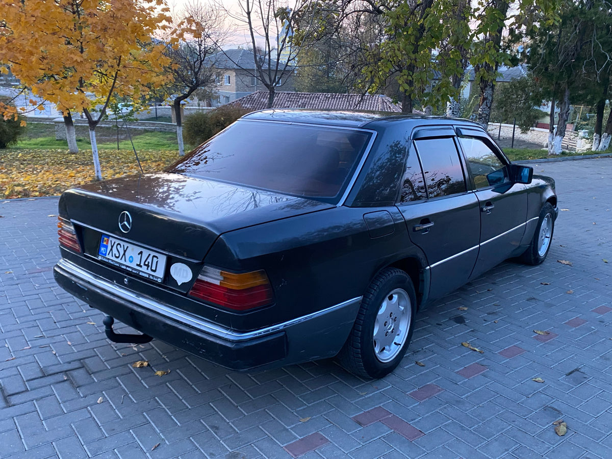 Mercedes Series (W124)
