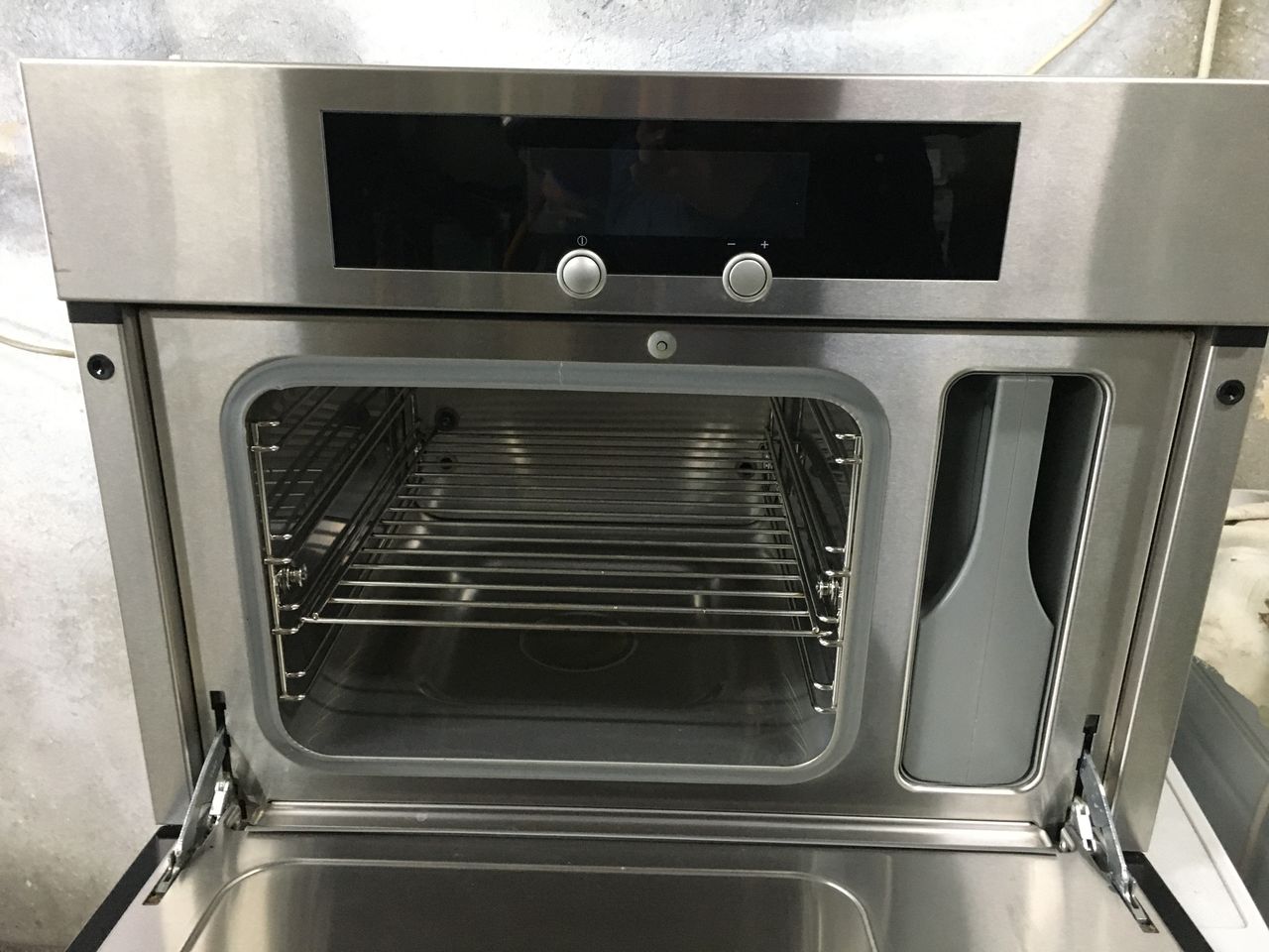 Встраиваемая пароварка Miele DG 4060 из Германии!