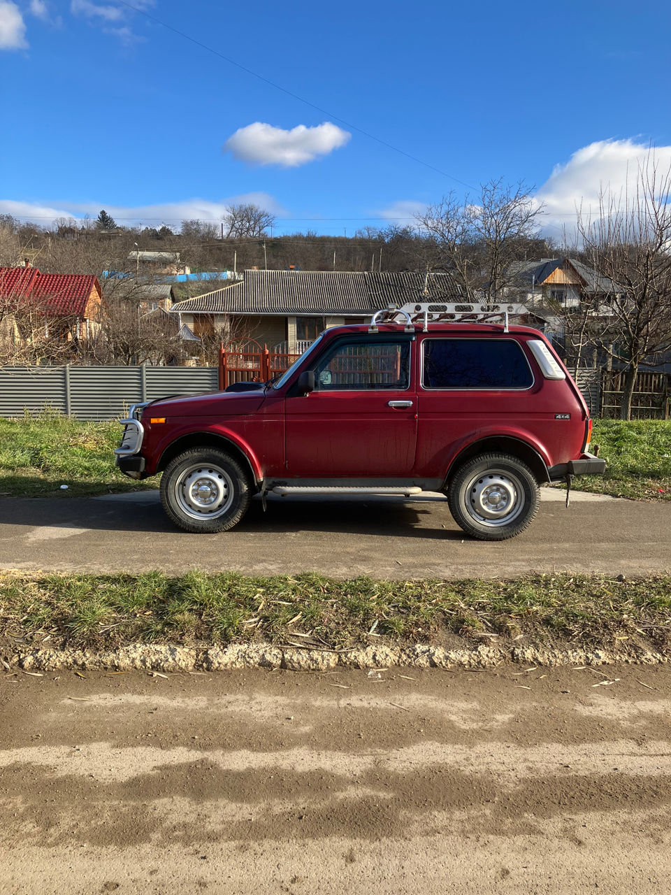 Lada / ВАЗ 2121 (4x4) an. 2009 cu rulaj 83000 km, Gaz / Benzină (propan), 3900